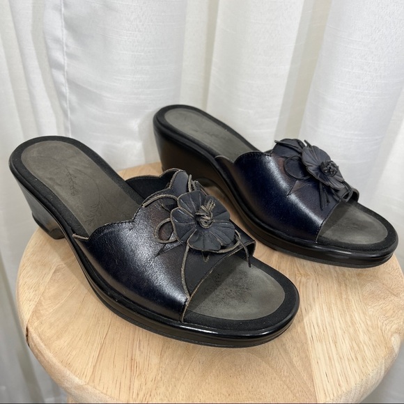 Dansko | Shoes | Dansko Blue 3d Flower Slides | Poshmark